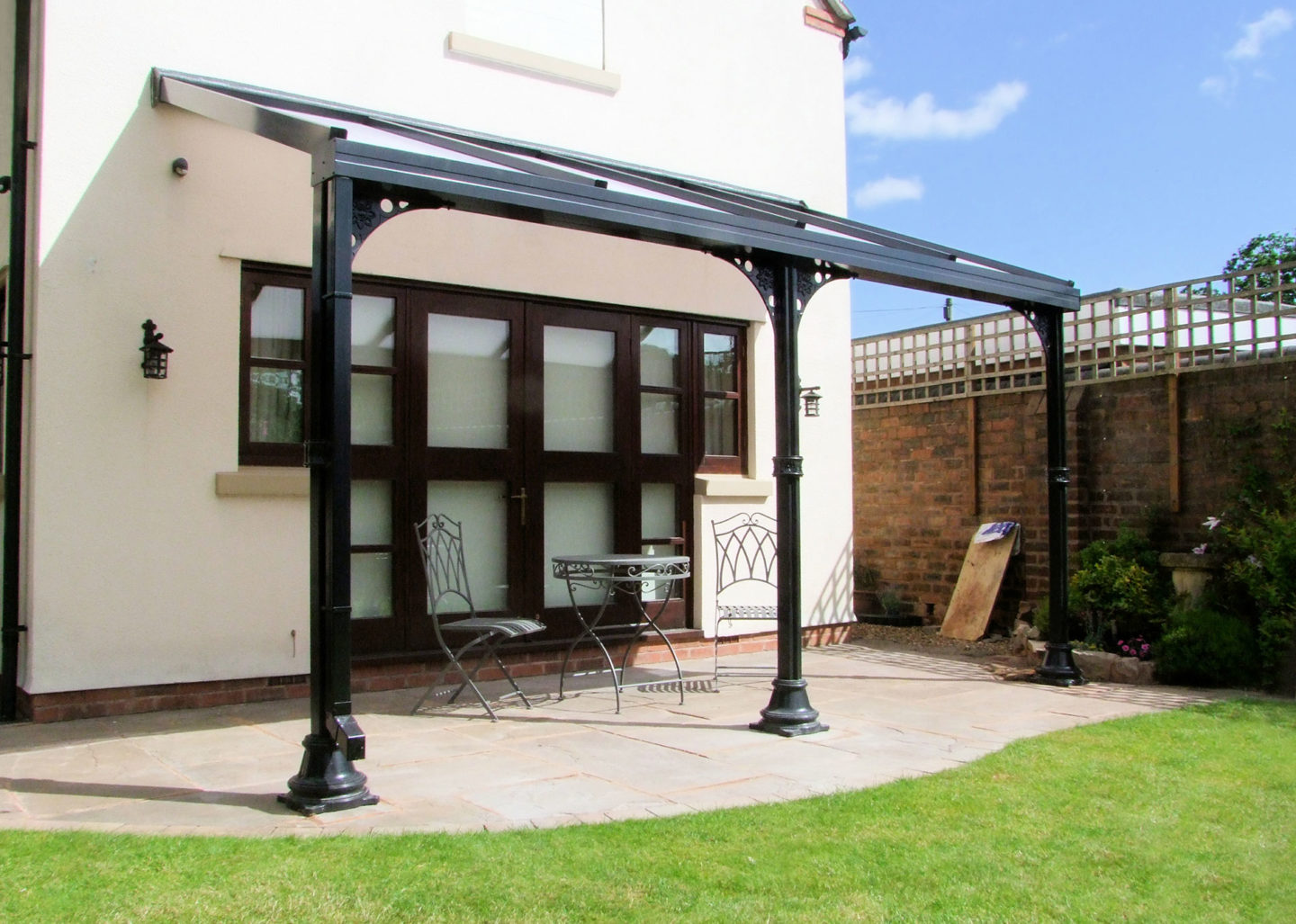 6 Reasons Why A Veranda Will Improve Your Home This Summer | Select ...